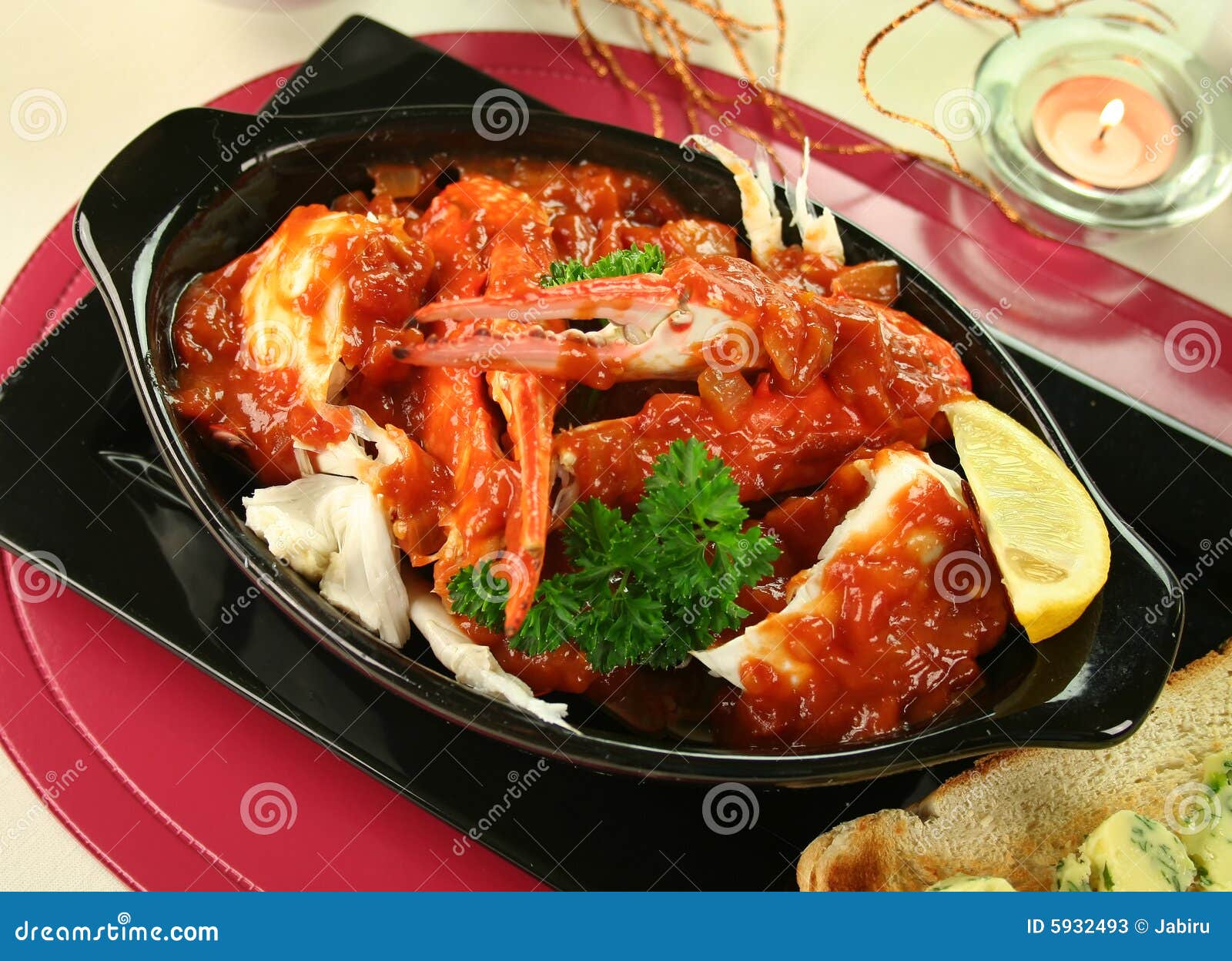 Cracked Crab in Tomato Sauce Stock Image - Image of sand, dinner: 5932493