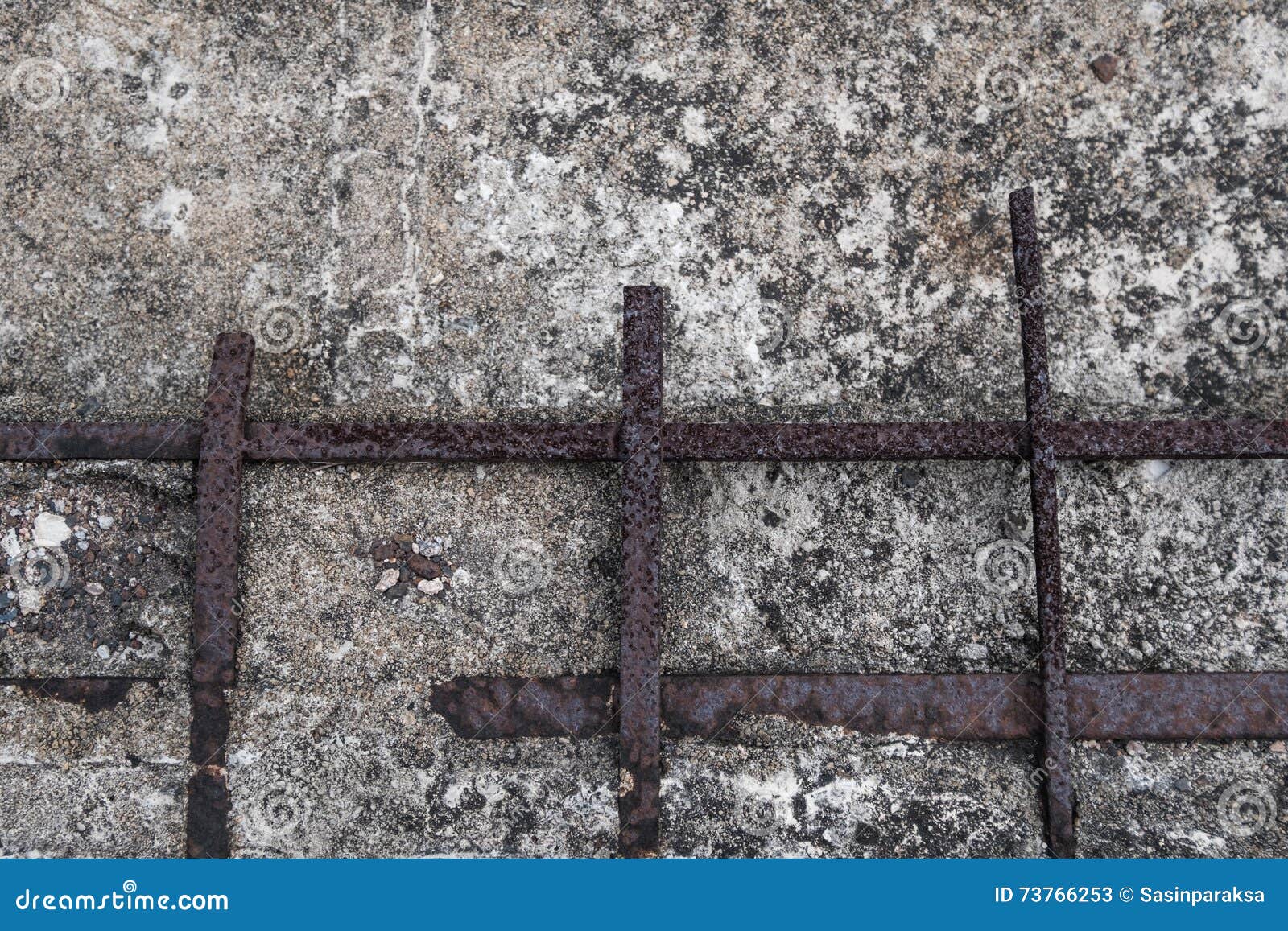 Cracked Damaged Concrete with Old Rusty Steel Rod Stock Image - Image ...