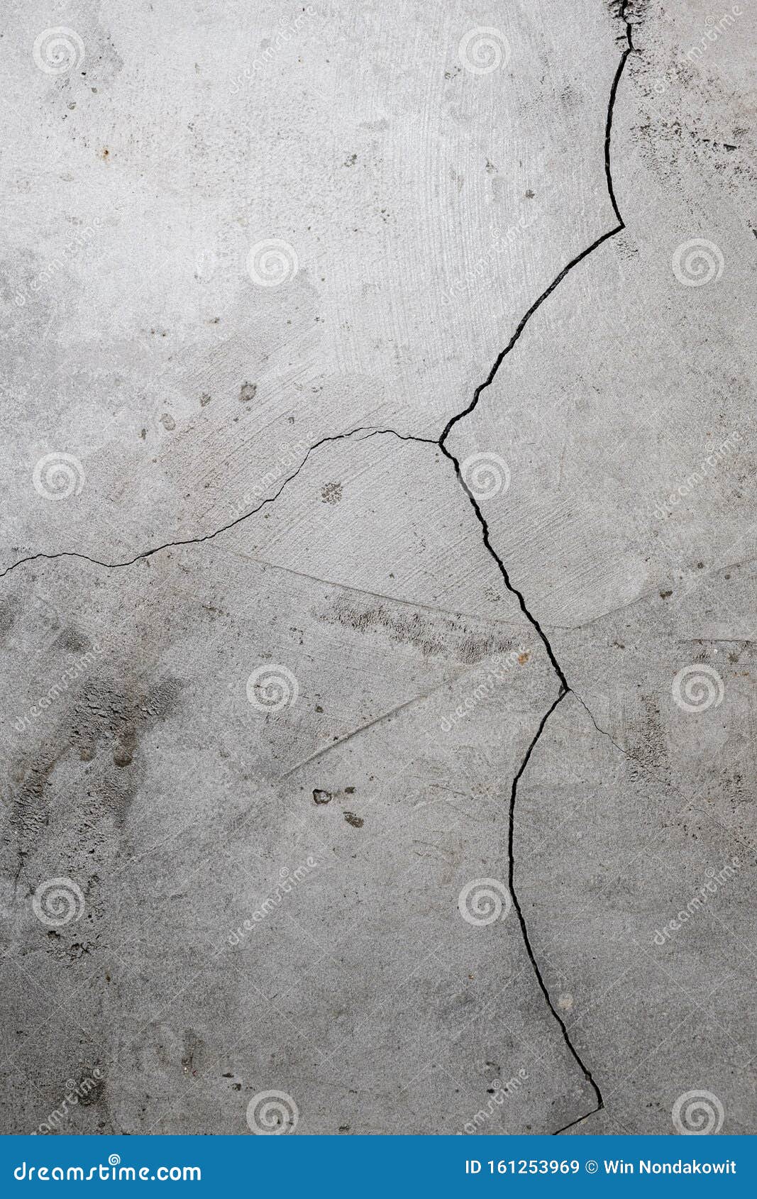 Cracked stucco wall stock image. Image of abandoned - 161253969