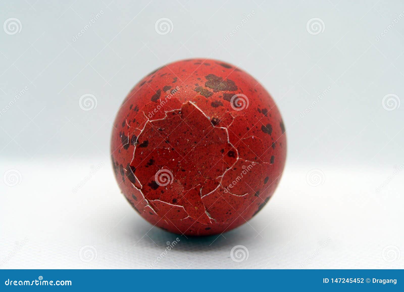 Cracked Easter Eggs. Cracked Egg Shells Stock Photo - Image of festive ...