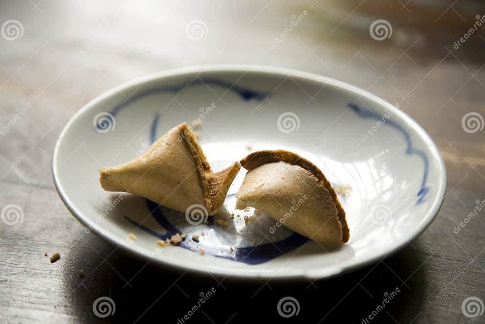 Cracked Opened Fortune Cookies Stock Image - Image of asia, open: 7694825