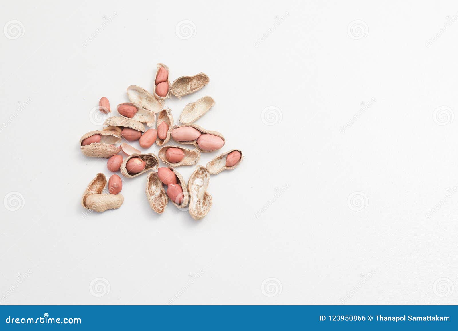 Cracked peanuts stock photo. Image of vegetable, groundnut - 123950866