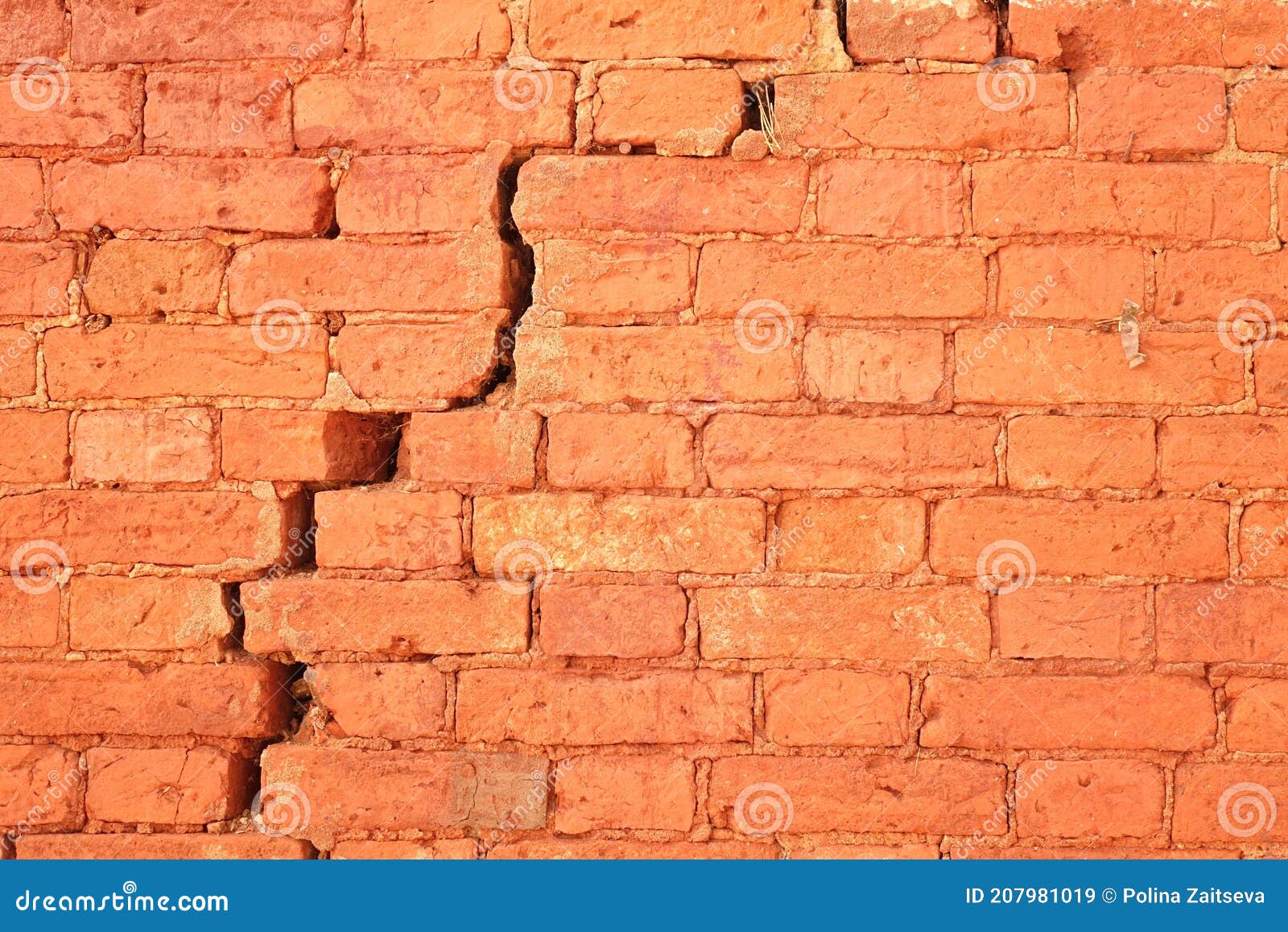 Cracked Red Brick Wall With Big Crack Structure Stock Image ...