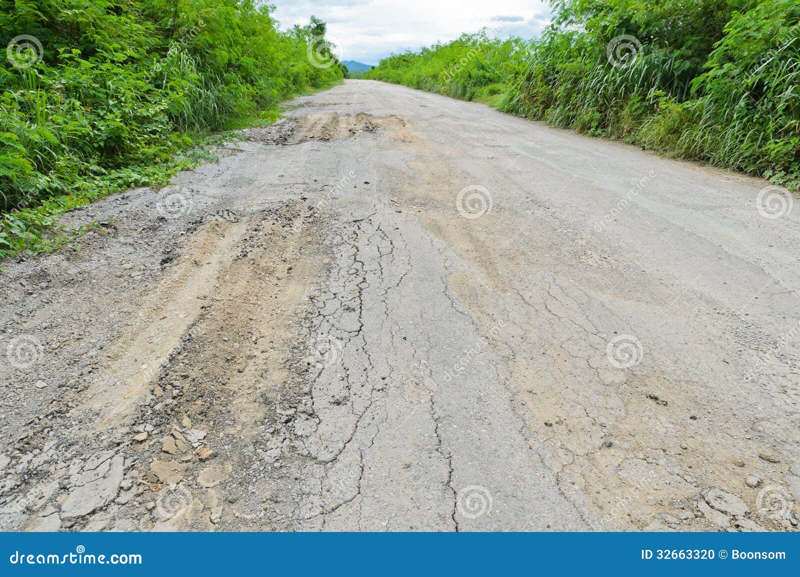 Cracked road stock photo. Image of mountain, lane, white - 32663320