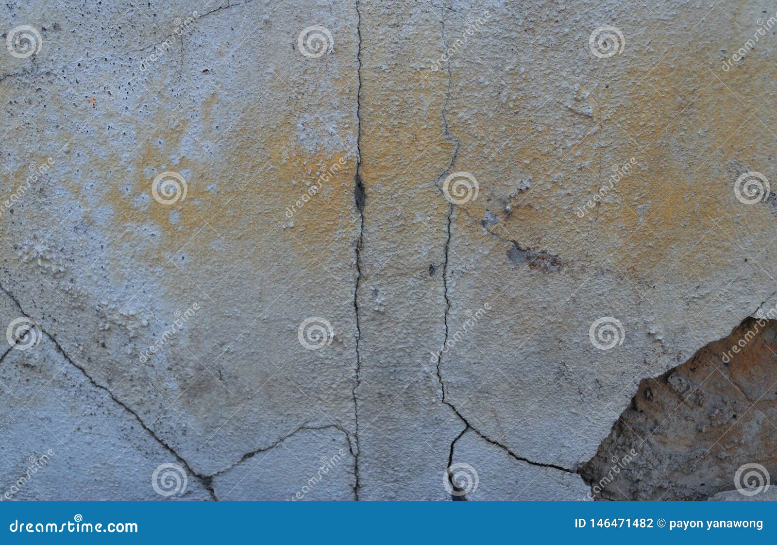 Cracked Walls from Deterioration Stock Photo - Image of abstract, grey ...