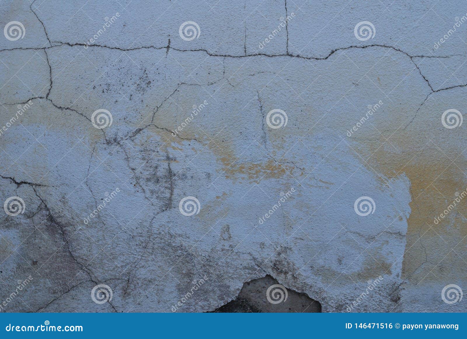 Cracked Walls from Deterioration Stock Photo - Image of material, aged ...