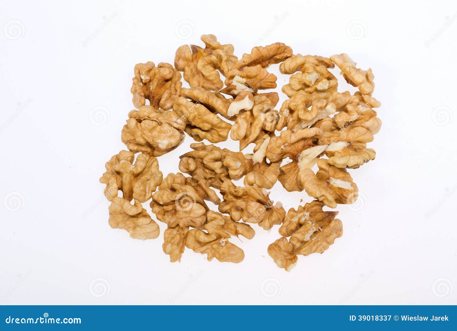 Cracked walnut stock image. Image of hard, delicious - 39018337