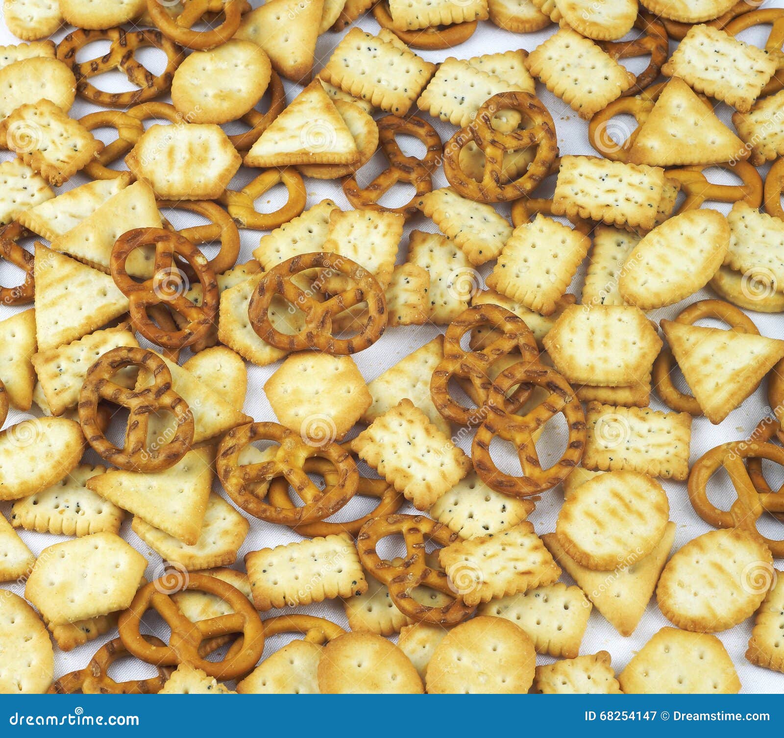 Cracker und Brezeln stockbild. Bild von besetzung, mehl - 68254147