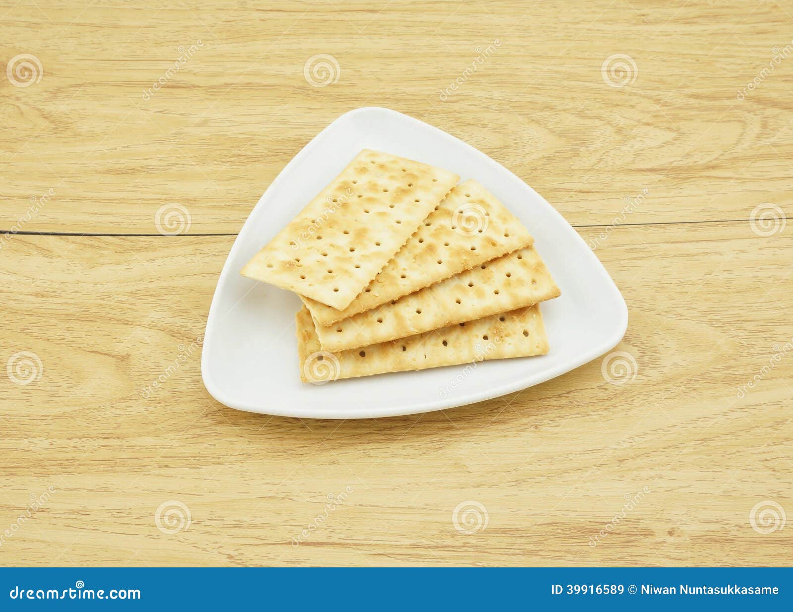 Crackers on a plate stock image. Image of cuisine, healthy - 39916589