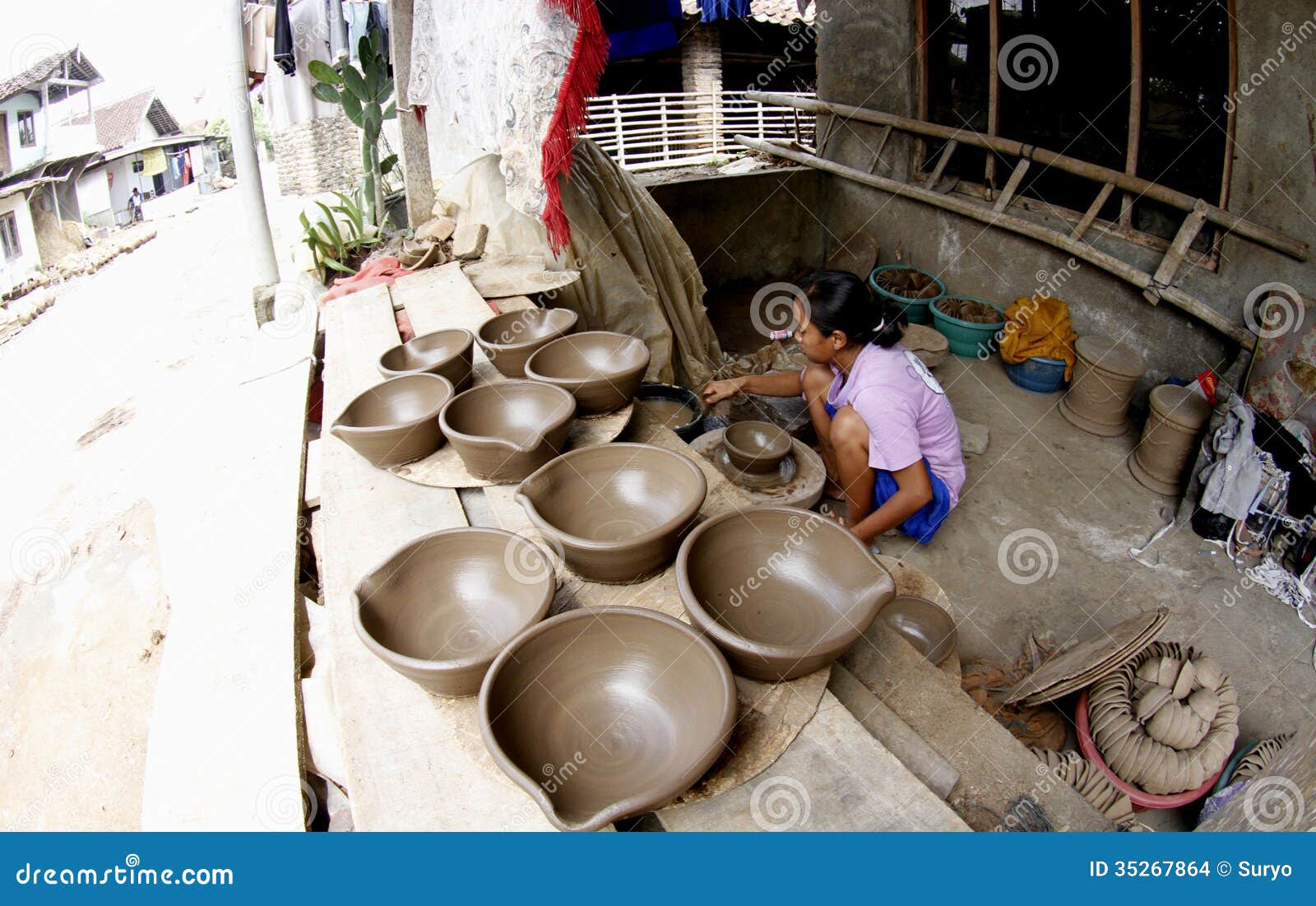 Craftmen editorial stock image. Image of clay, java, solo - 35267864