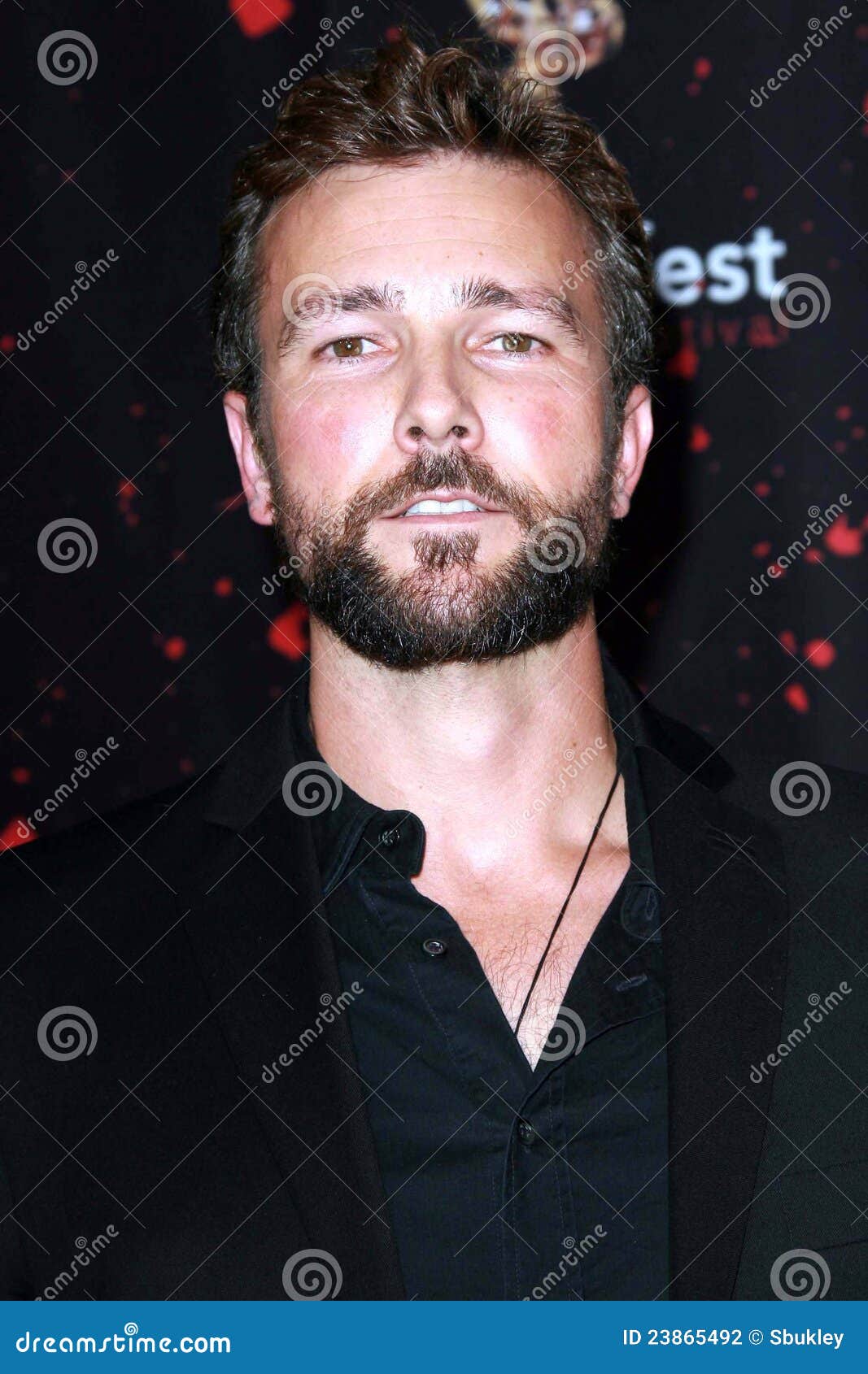 Craig Hall's Instagram, Twitter & Facebook on IDCrawl