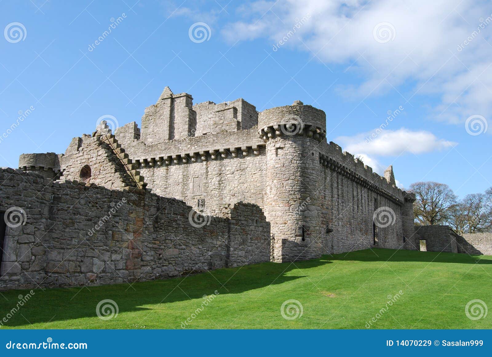 Craigmiller Castle stock image. Image of exterior, ancient - 14070229