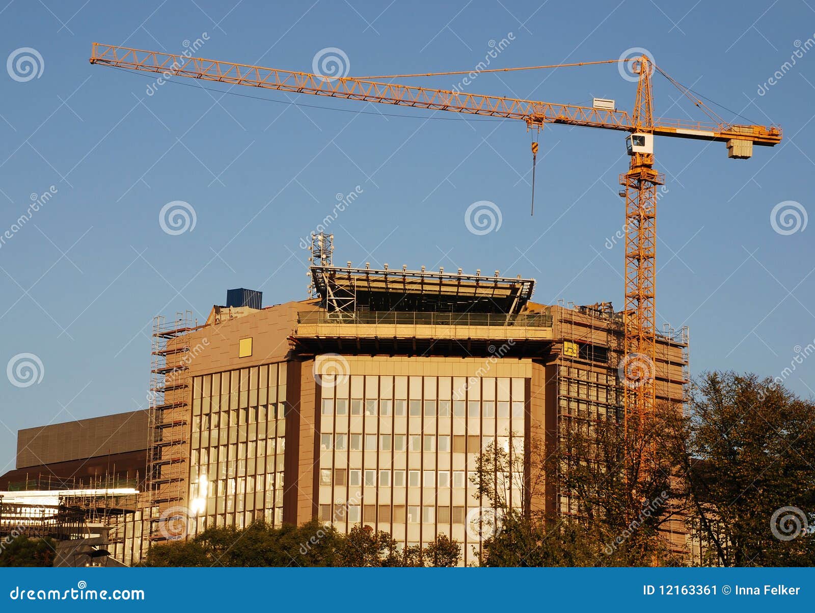 Crane and building stock image. Image of moving, color - 12163361