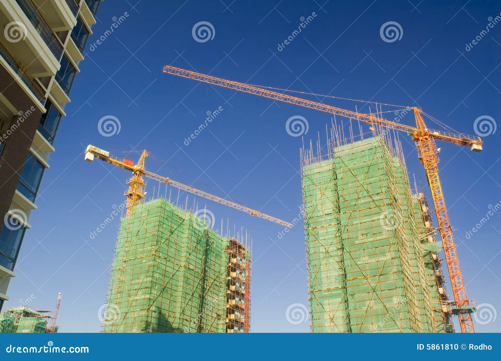 Crane and building stock photo. Image of heavy, majestic - 5861810