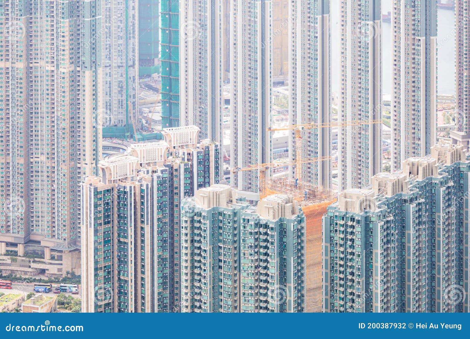 Crane, Building Machine in the Middle of Skyscraper, Hong Kong ...