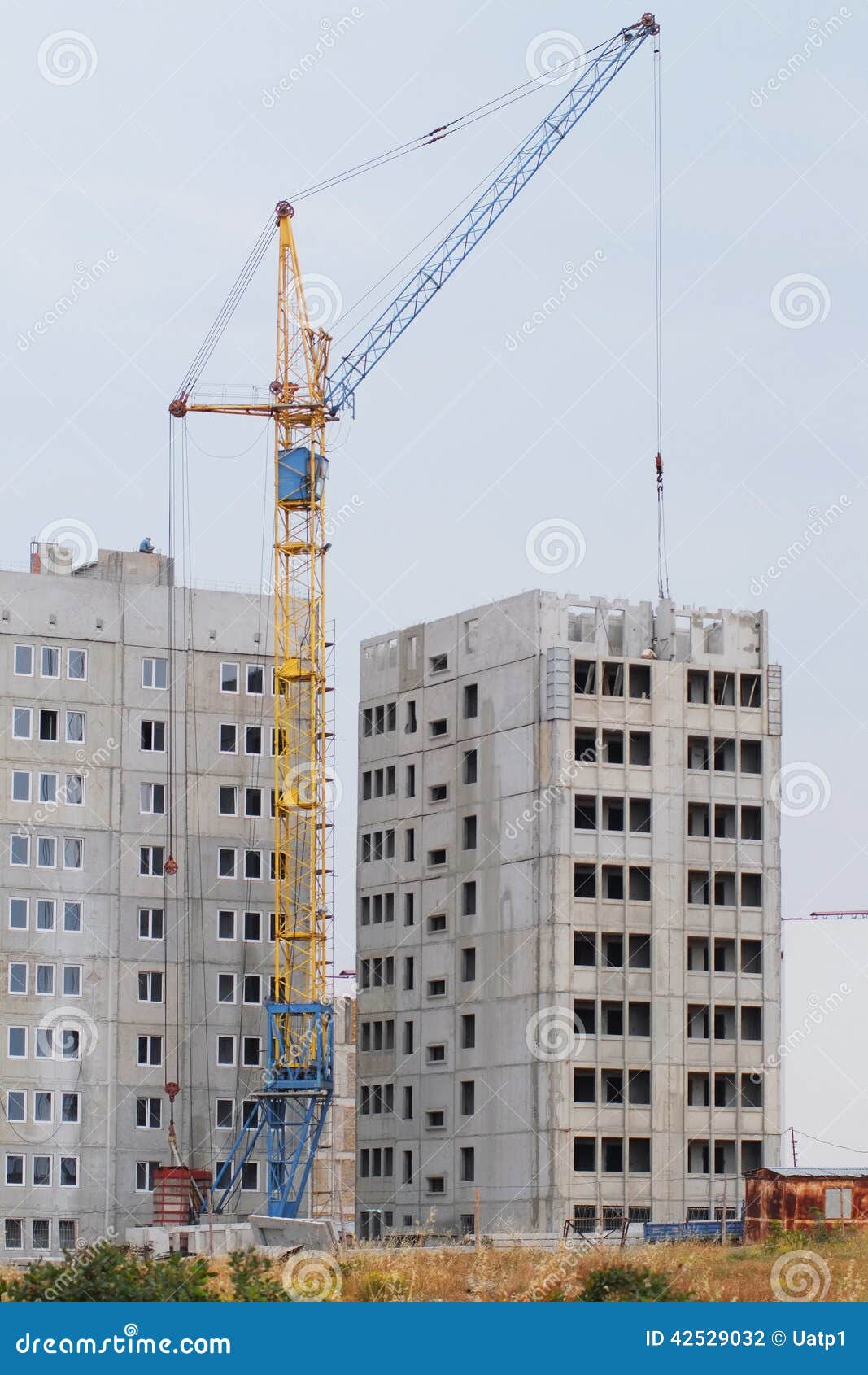 Crane builds the building stock photo. Image of beginning - 42529032