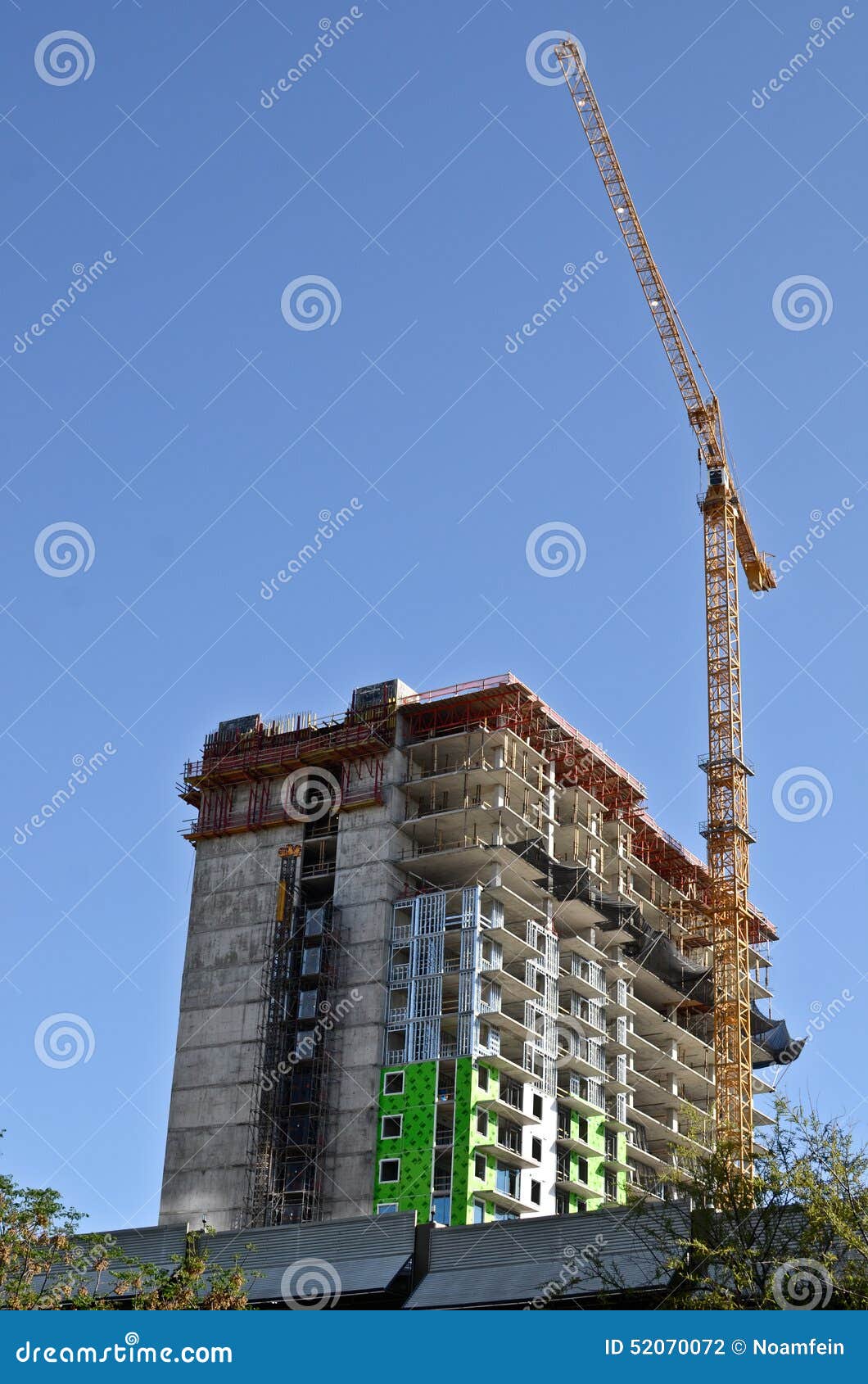 Crane in construction site editorial photography. Image of rise - 52070072