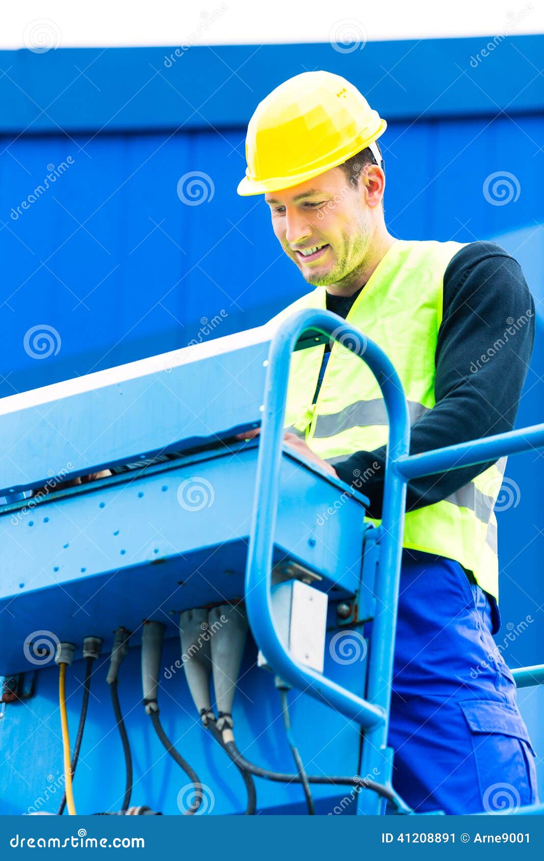 Crane Driver Driving Hydraulic Lifting Ramp with Control Desk Stock ...