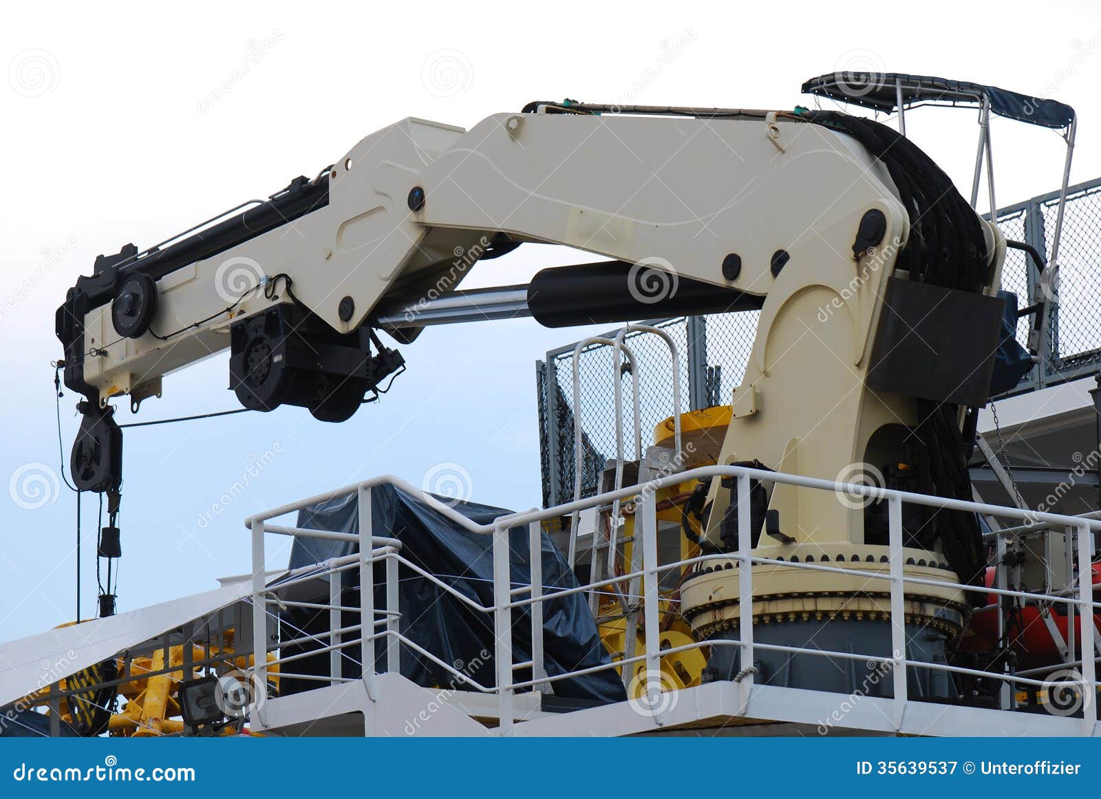 Crane Hoist imagen de archivo. Imagen de eleve, pivote - 35639537