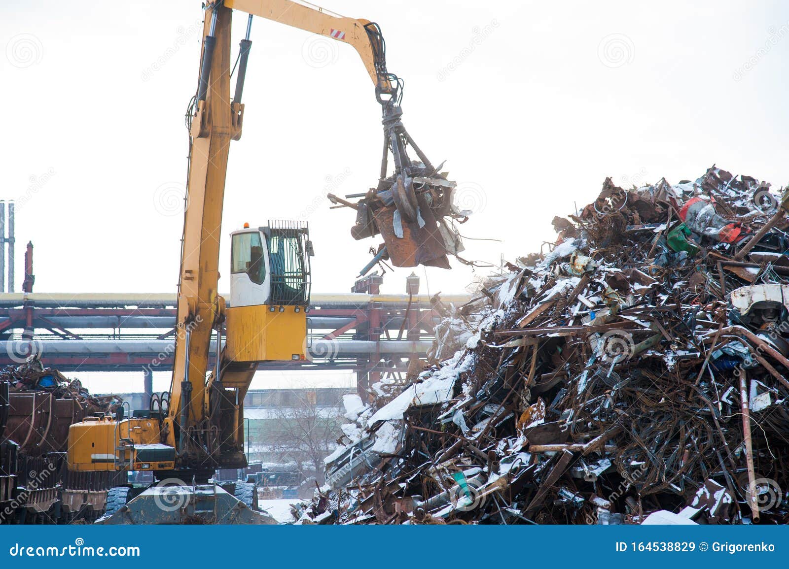 Crane-loading Scrap in a Train Stock Image - Image of industry, garbage ...