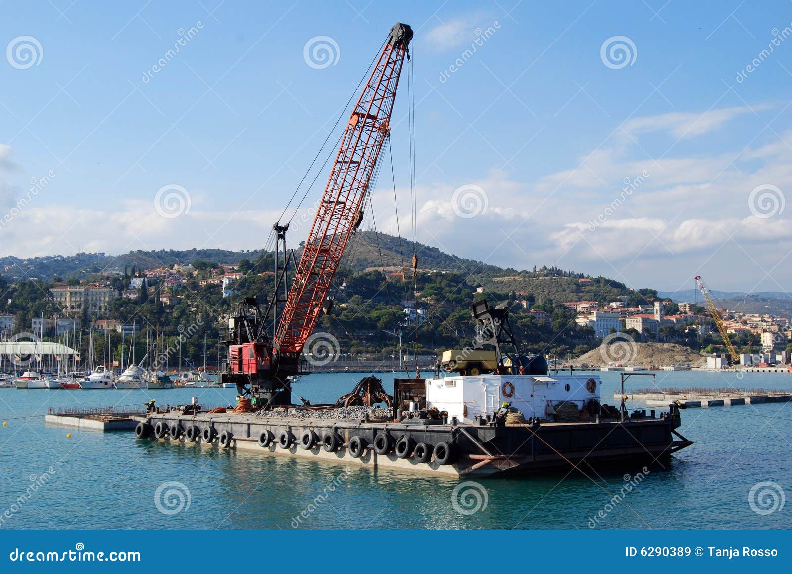Crane and platform stock image. Image of harbor, lift - 6290389