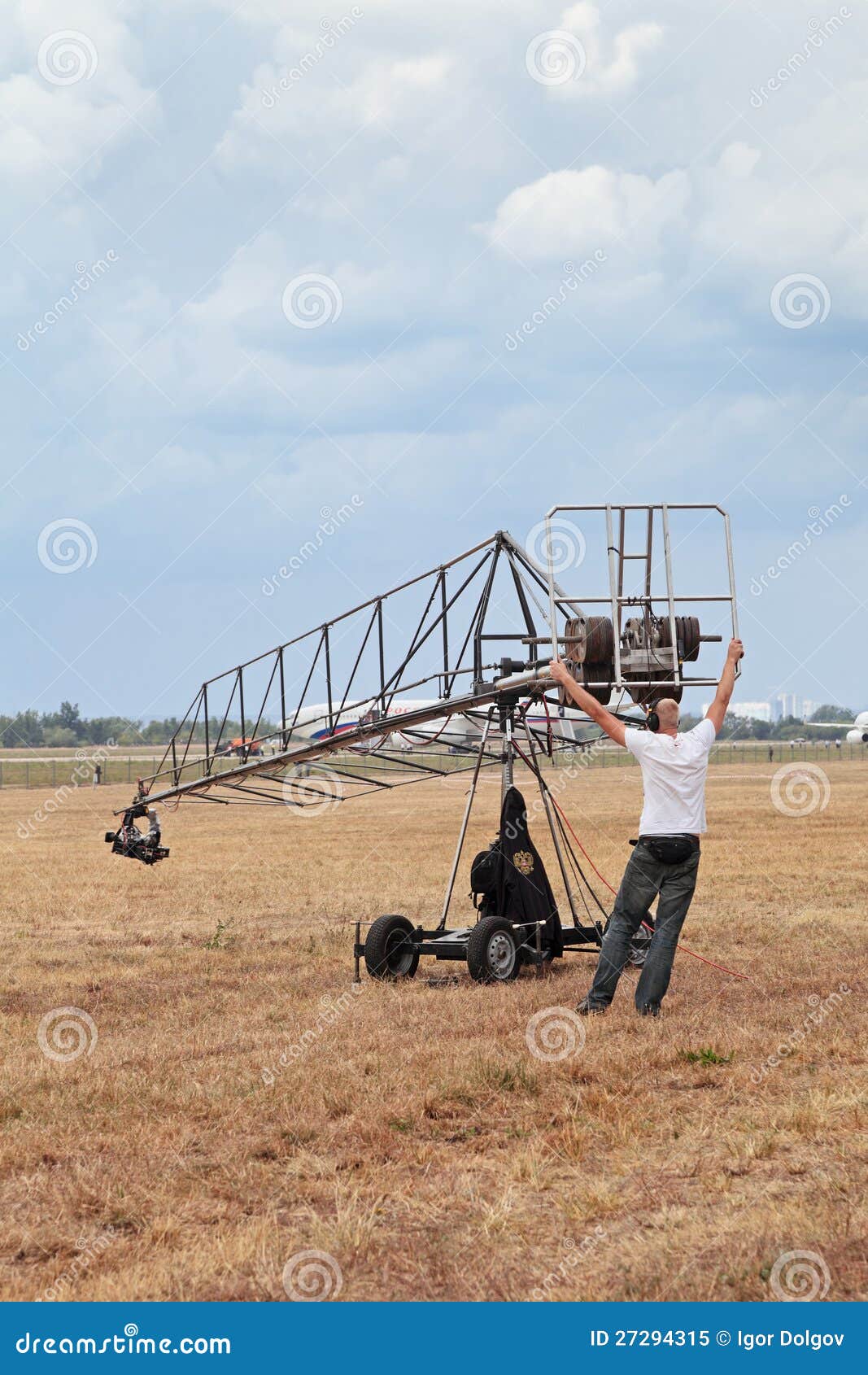 Crane shot editorial image. Image of adult, journalist - 27294315