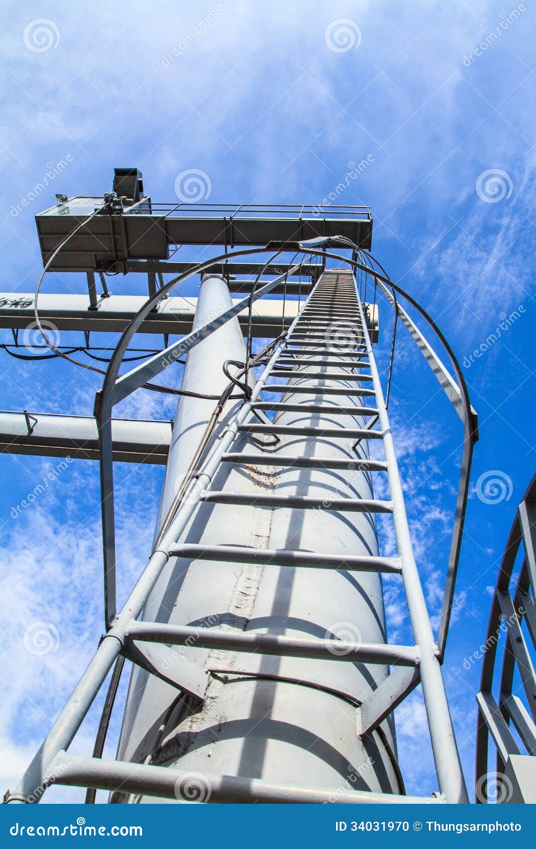 Crane stair and blue sky stock photo. Image of plant - 34031970