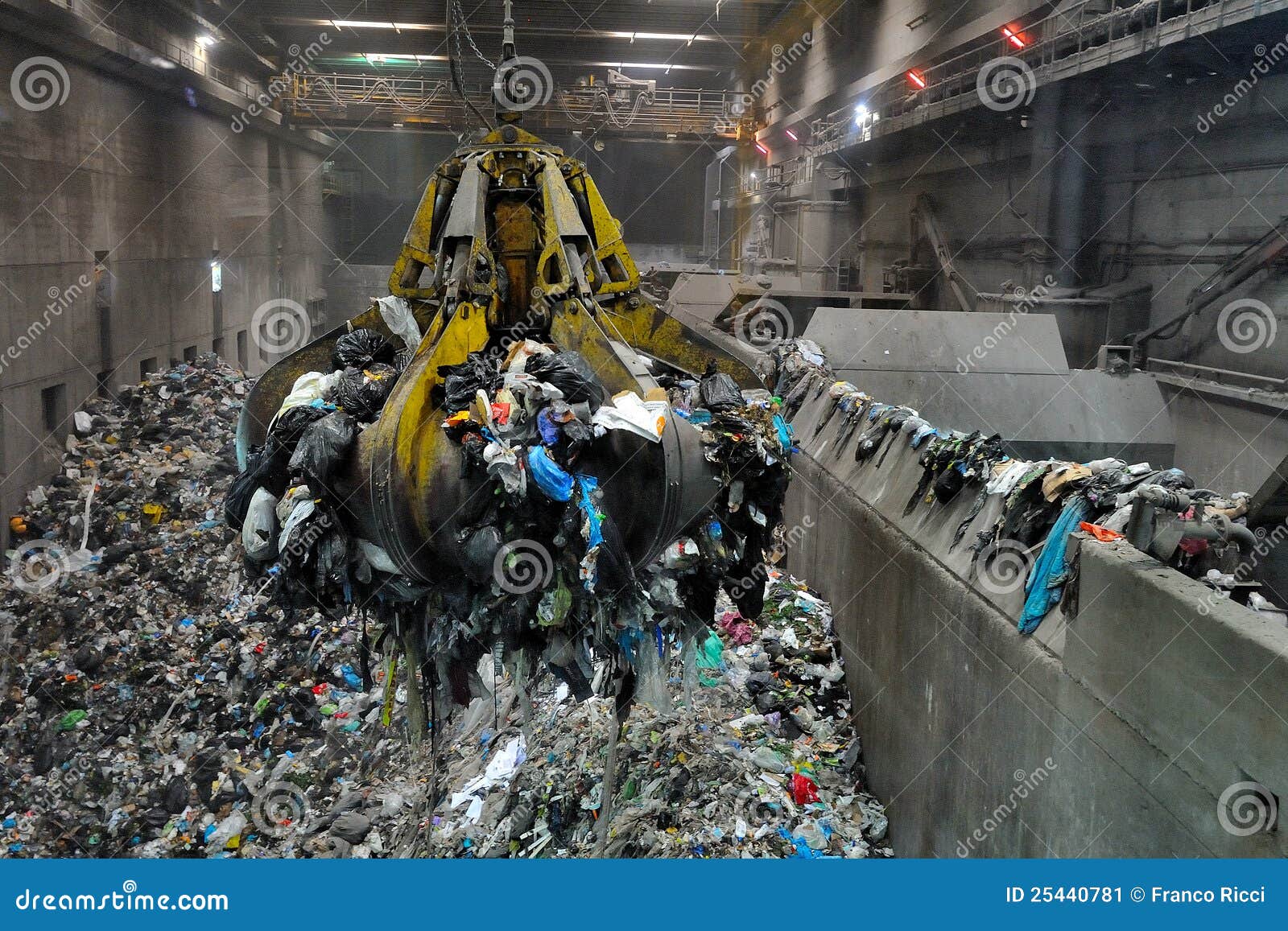 Crane in Waste To Energy Power Plant Editorial Photo - Image of chimney ... Crane in Waste To Energy Power Plant Editorial Photo - Image of chimney ...