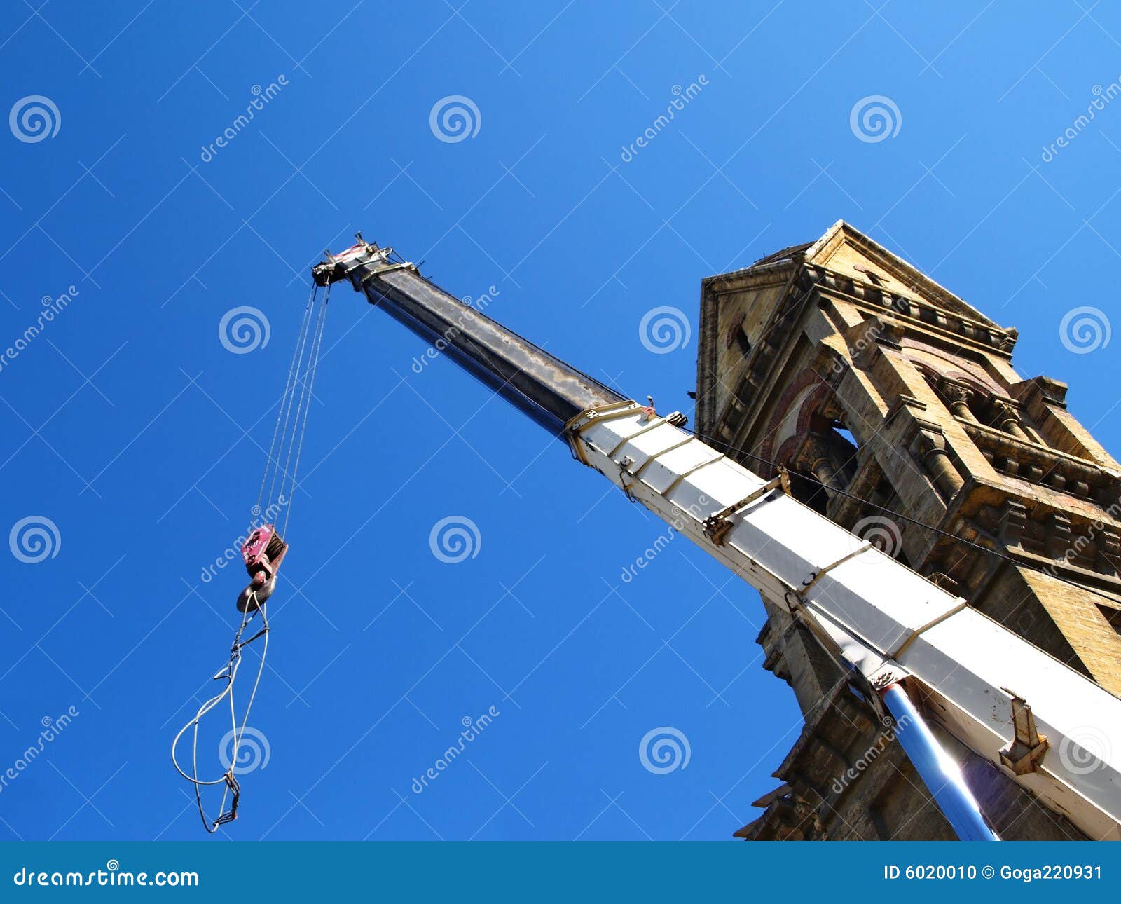 Crane at work stock photo. Image of teamwork, construction - 6020010