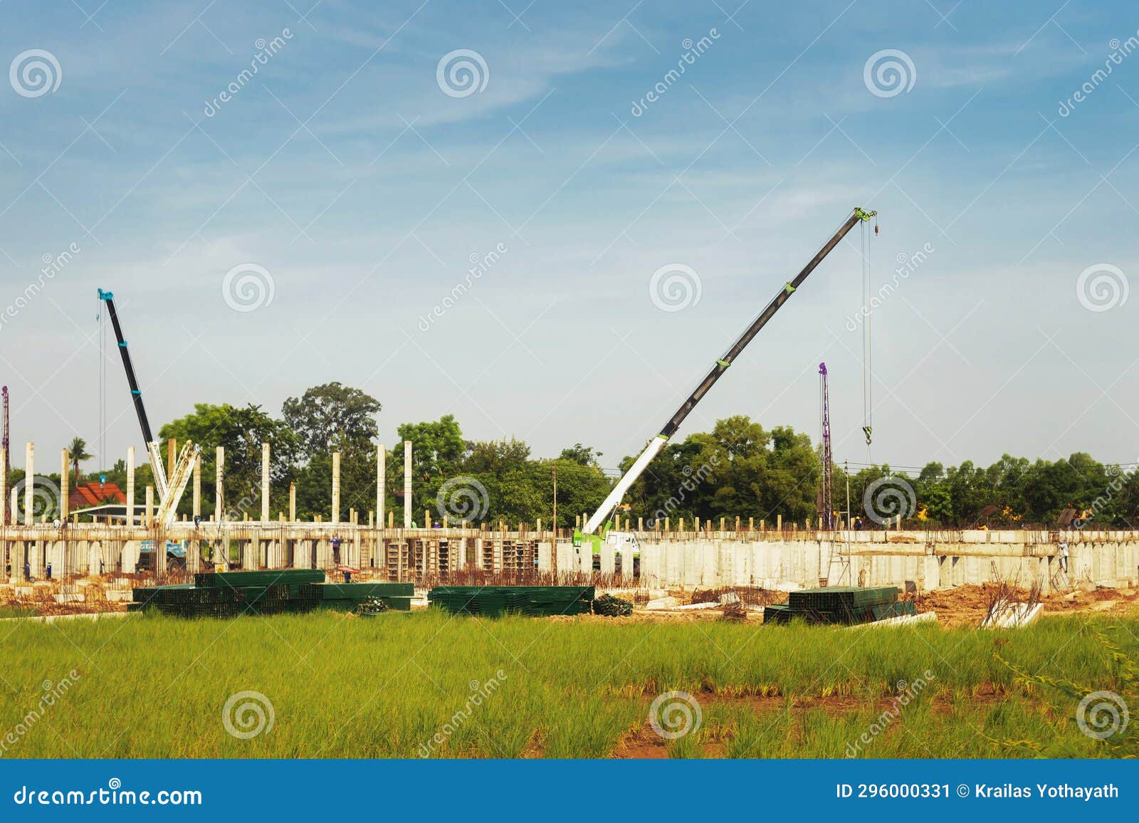 Crane Working on Building Structure Stock Image - Image of digging ...