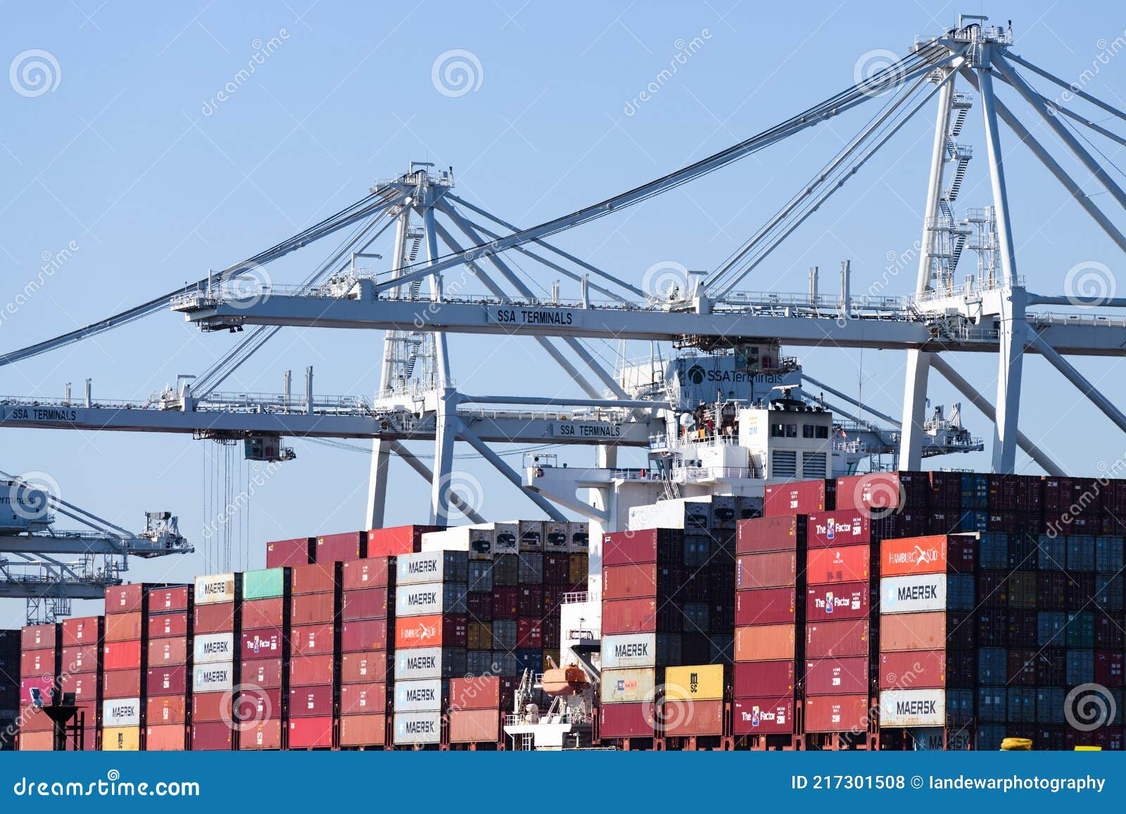 Cranes and Containers at Port of Seattle Editorial Stock Photo - Image ...
