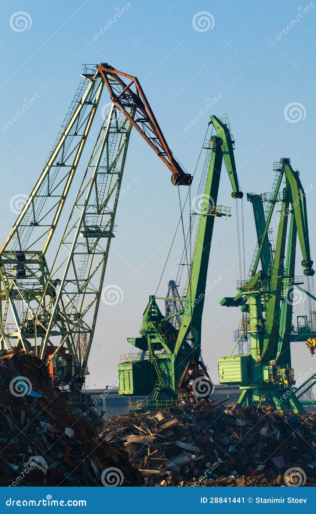 Cranes, Loading Scrap Metal Stock Image - Image of platform, business ...