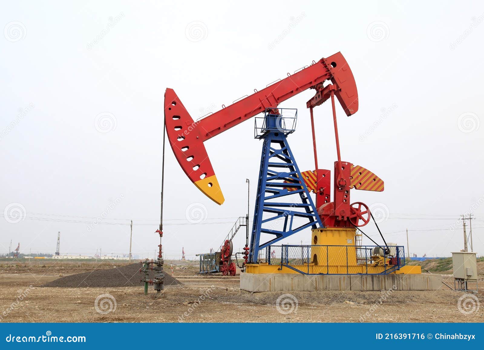 Crank Balanced Beam Pumping Unit Stock Photo - Image of china, mining ...