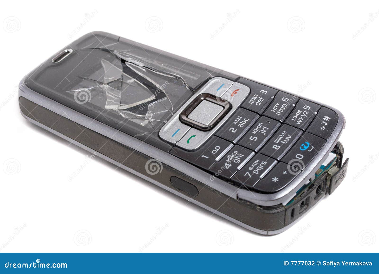 Crashed mobile phone stock photo. Image of call, keyboard - 7777032