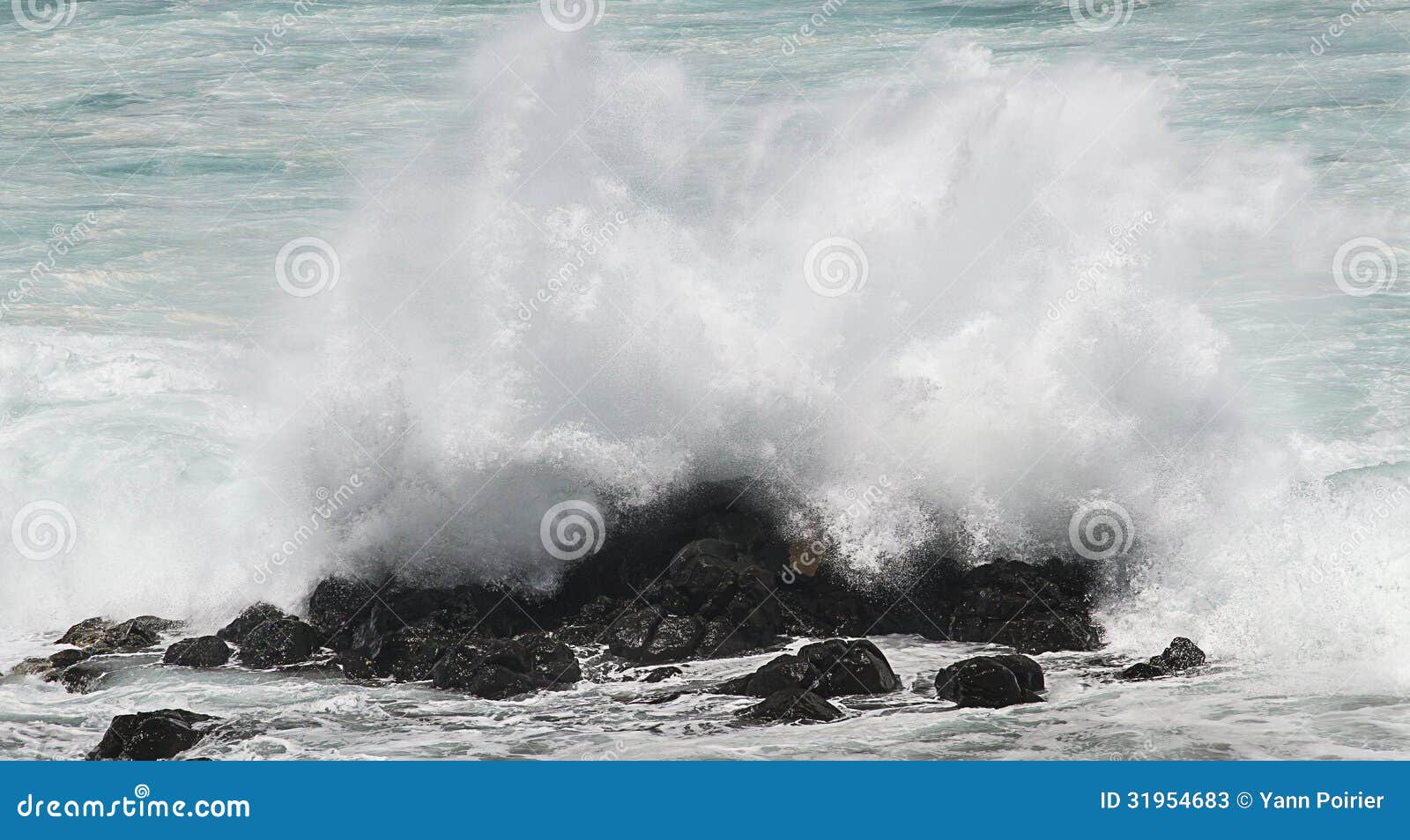 Crashing wave stock image. Image of splashing, rushing - 31954683
