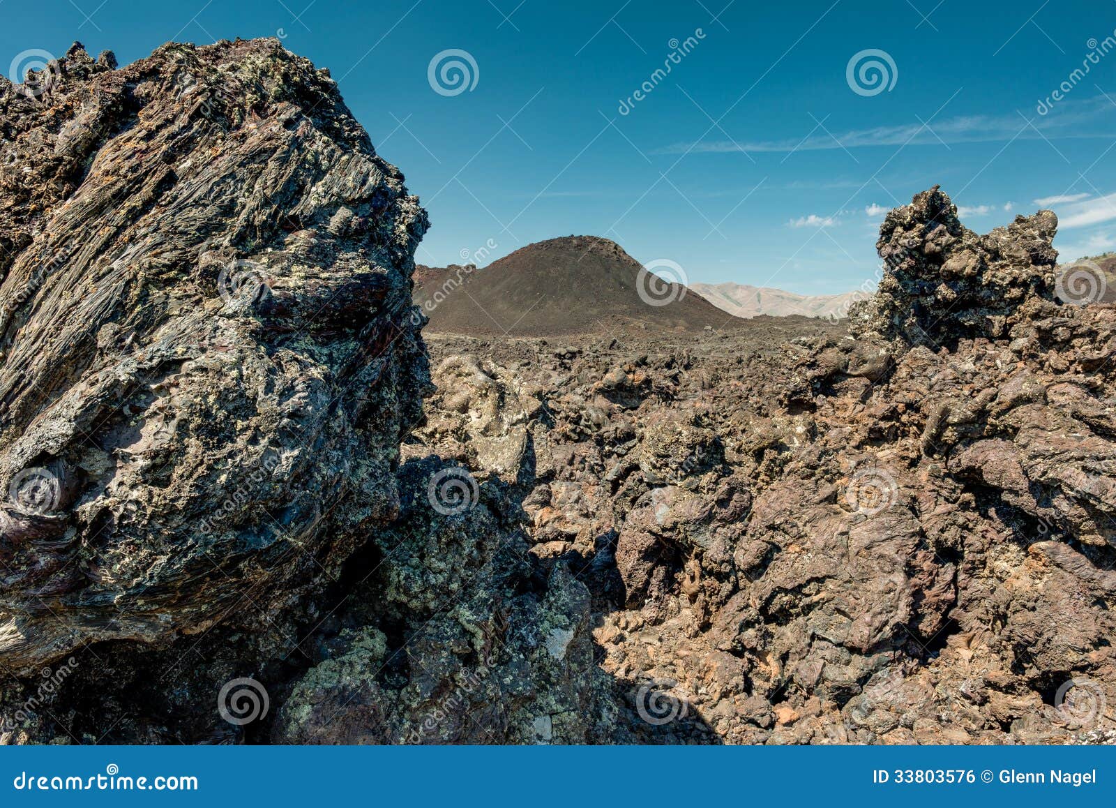 Crateras da lua foto de stock. Imagem de parque, afiado - 33803576