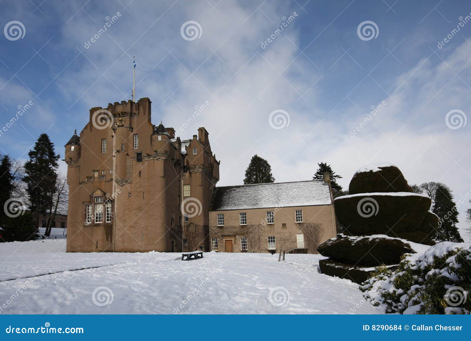 Crathes Castle in the snow stock photo. Image of landmark - 8290684