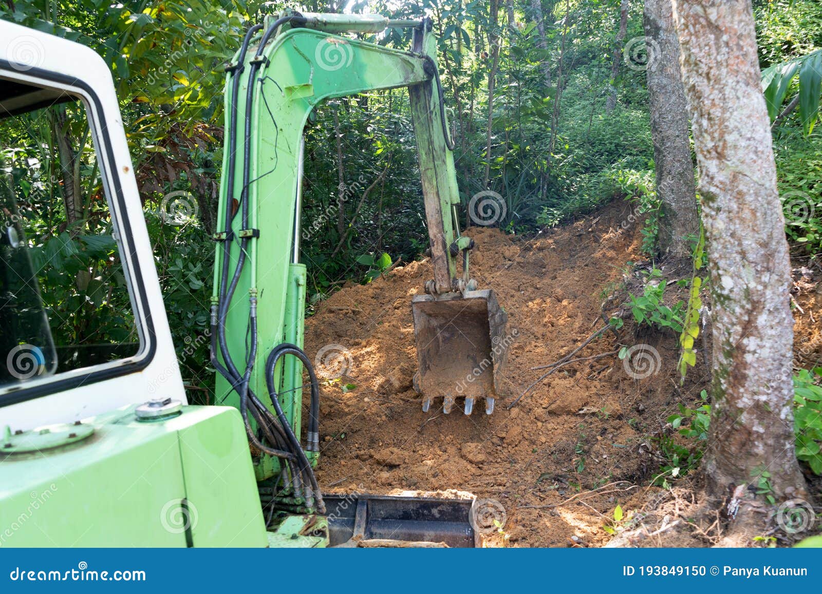 Crawler Excavator Digging on Mountain Equipment for Construction Stock ...