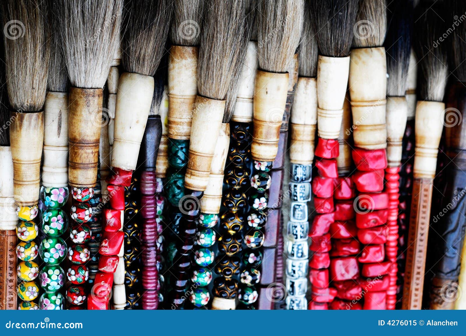 Crayon lecteur de balai image stock. Image of histoire - 4276015