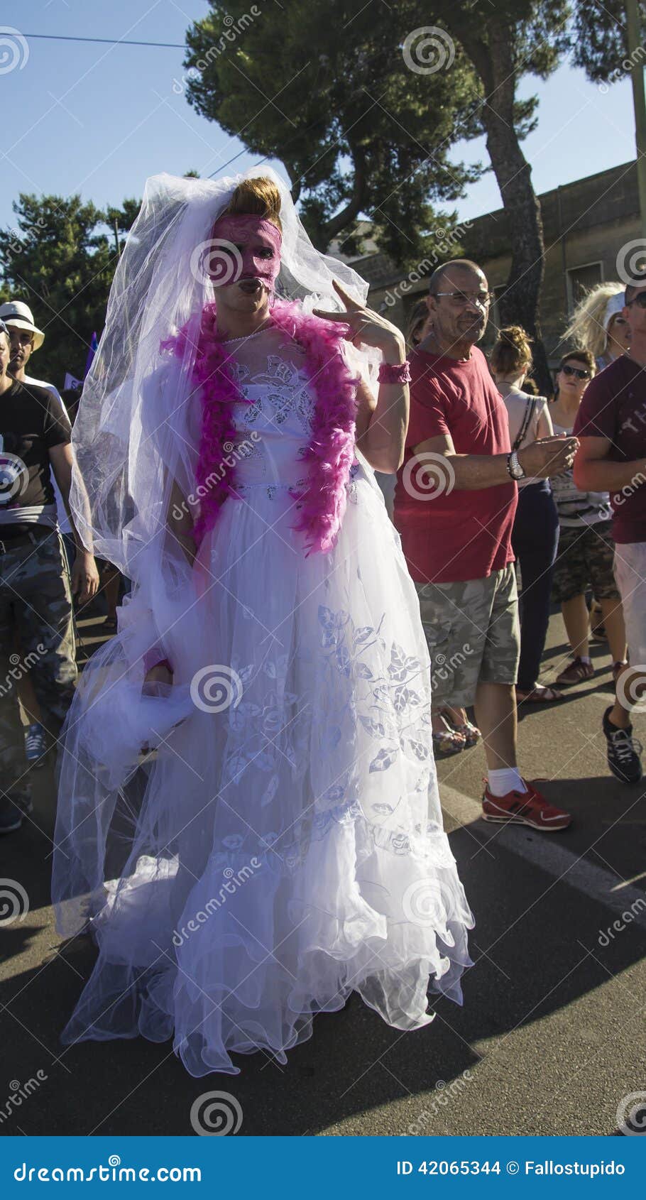 Pink bride drag queen editorial stock image. Image of apulia - 42065344