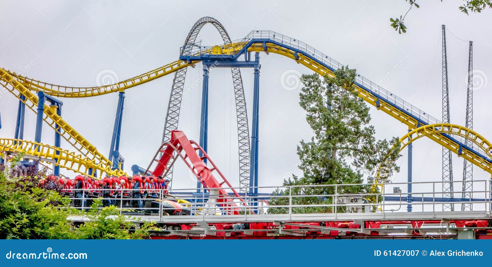 Crazy Rollercoaster Rides at Amusement Park Editorial Photography ...