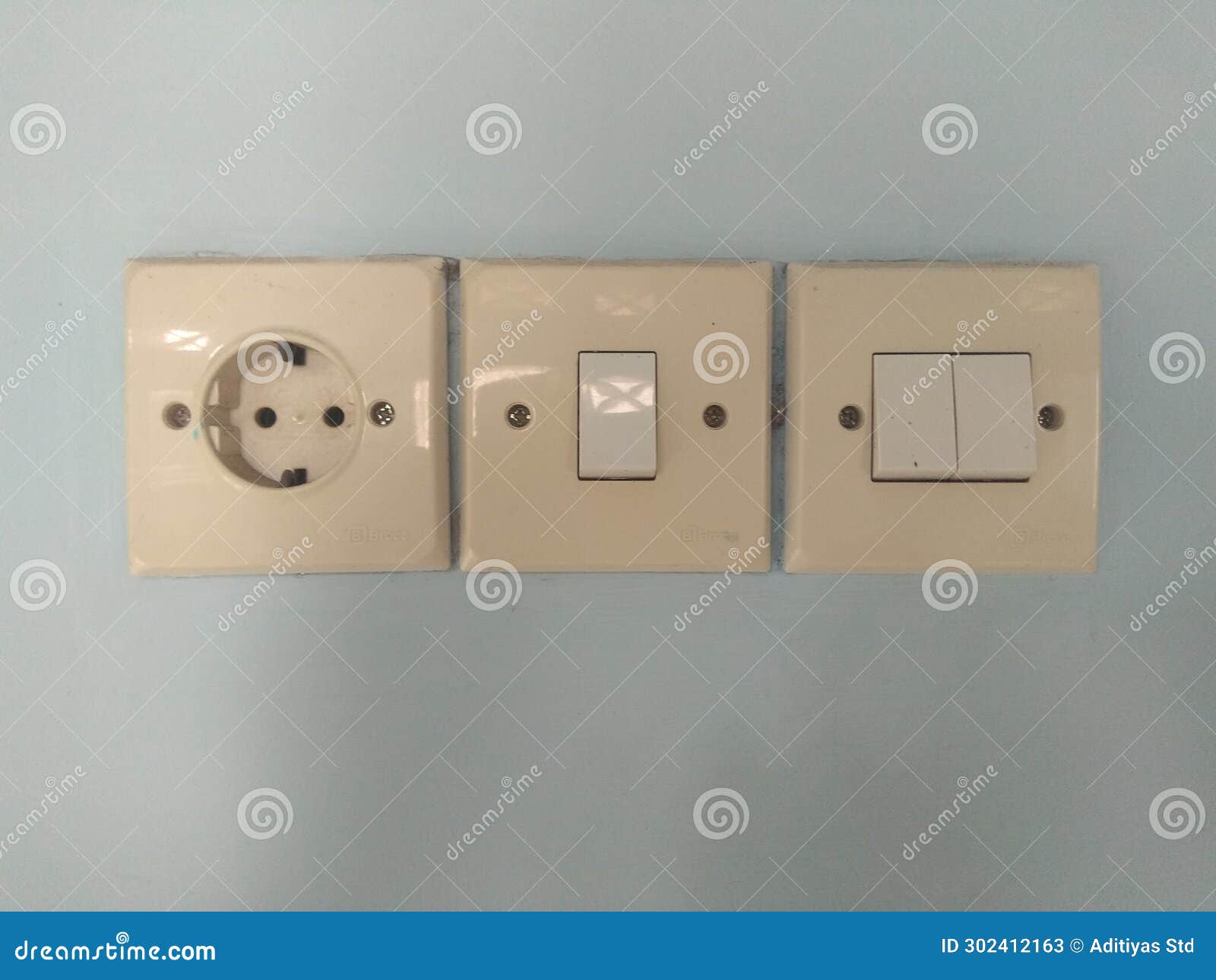 Cream colored light switch stock image. Image of shelf - 302412163