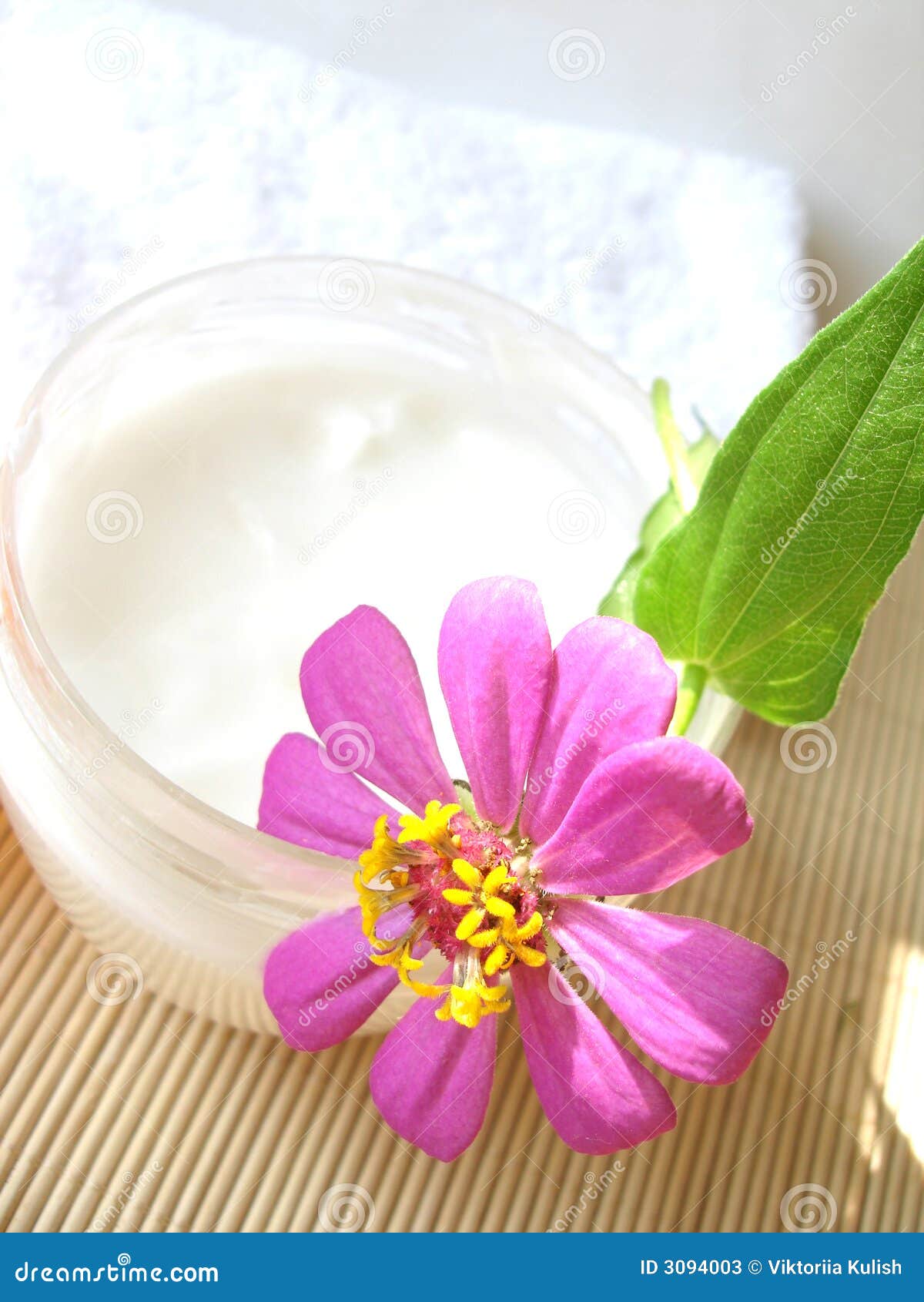 Cream with flower stock image. Image of closeup, cosmetic - 3094003