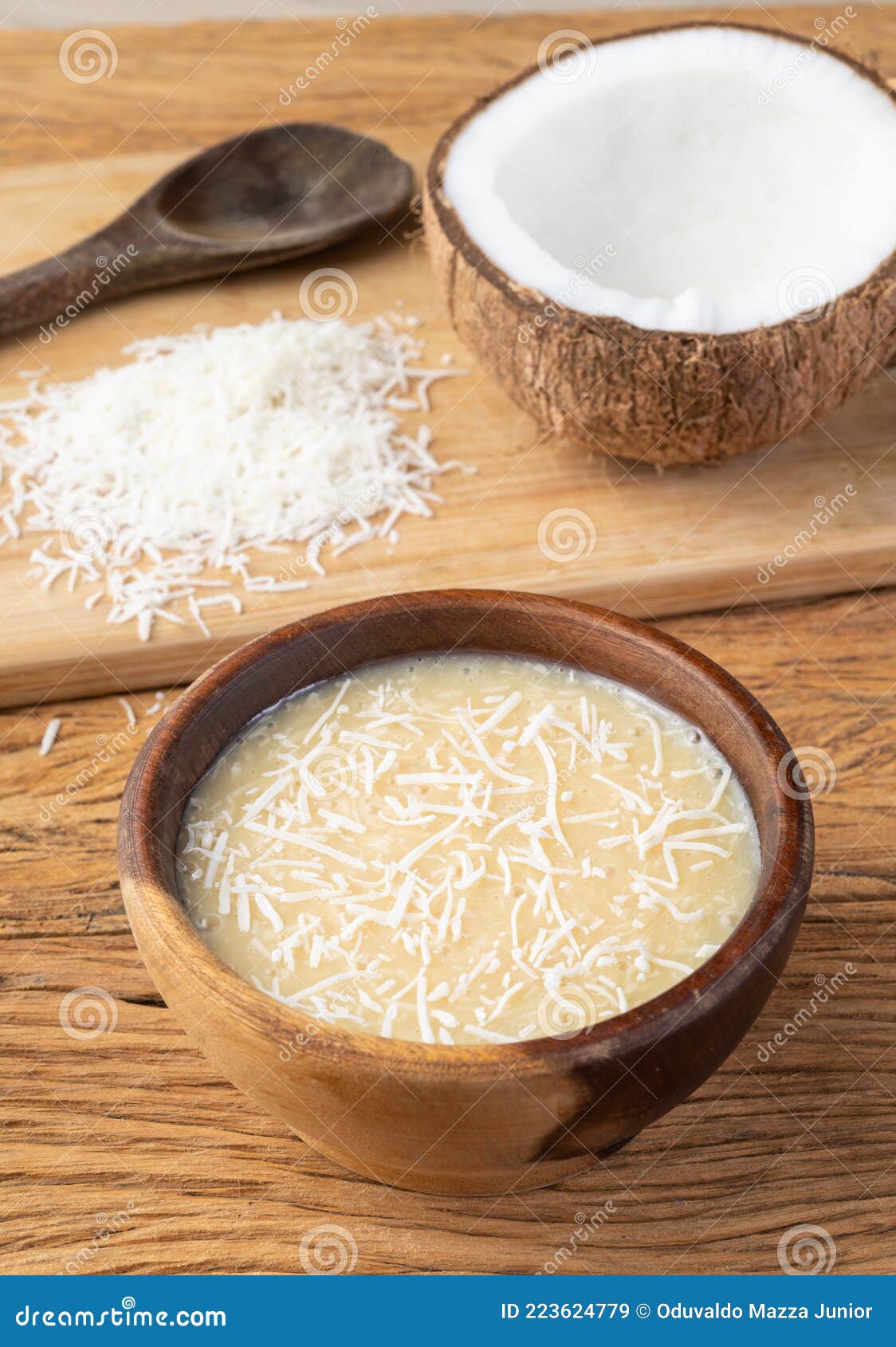 Creamy Cocada Tradicional Doce De Coco Brasileiro Com Coco Ralado ...