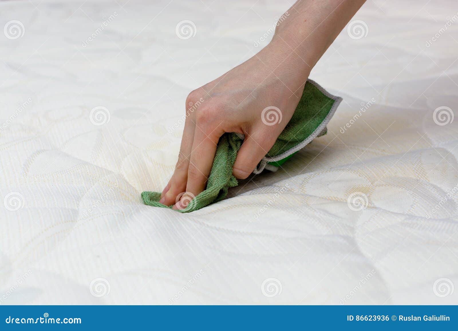 Creamy Fabric Cleaning with a Microfiber Cloth, Cleaning Sofa Fabric ...