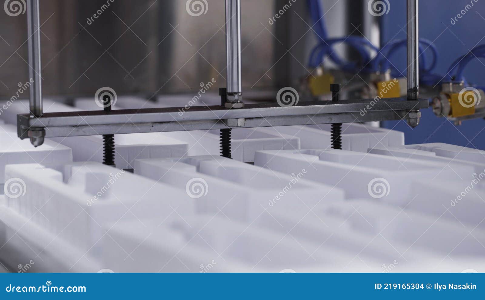 Create Plastic Package and Packing. Machines Create Packing for Bottles ...