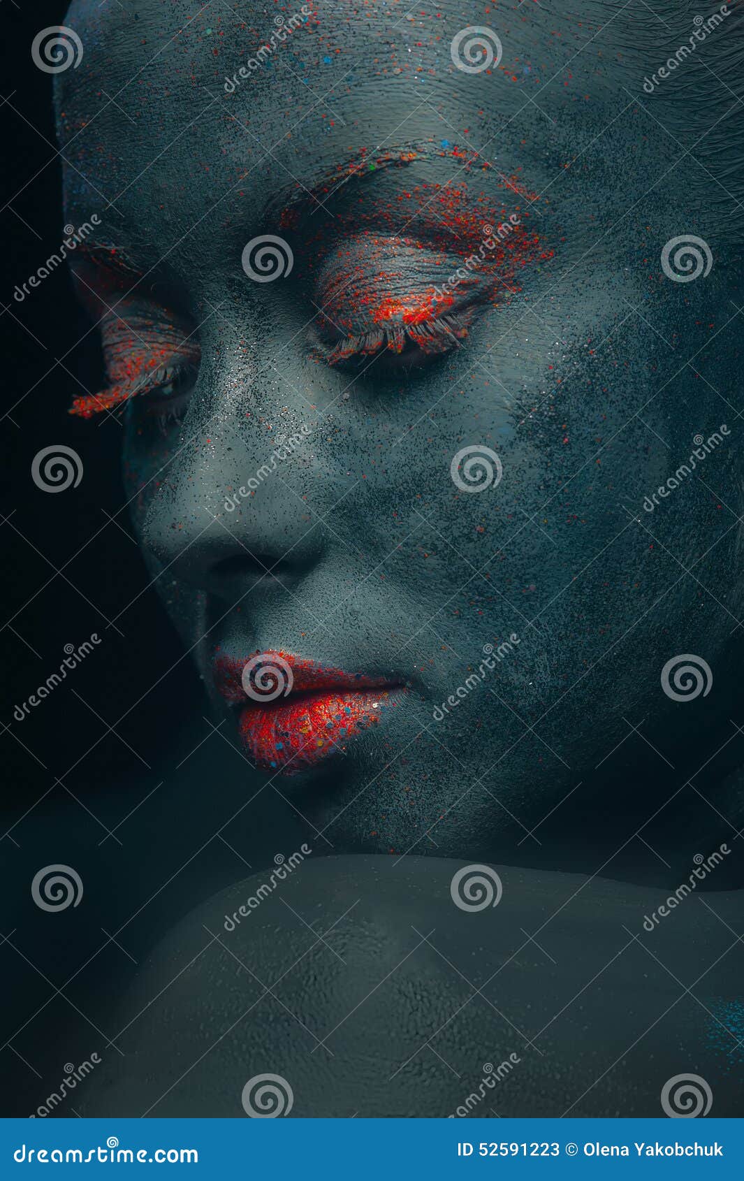 Creatieve Samenstelling Op Het Vrouwenlichaam Stock Afbeelding - Image ...