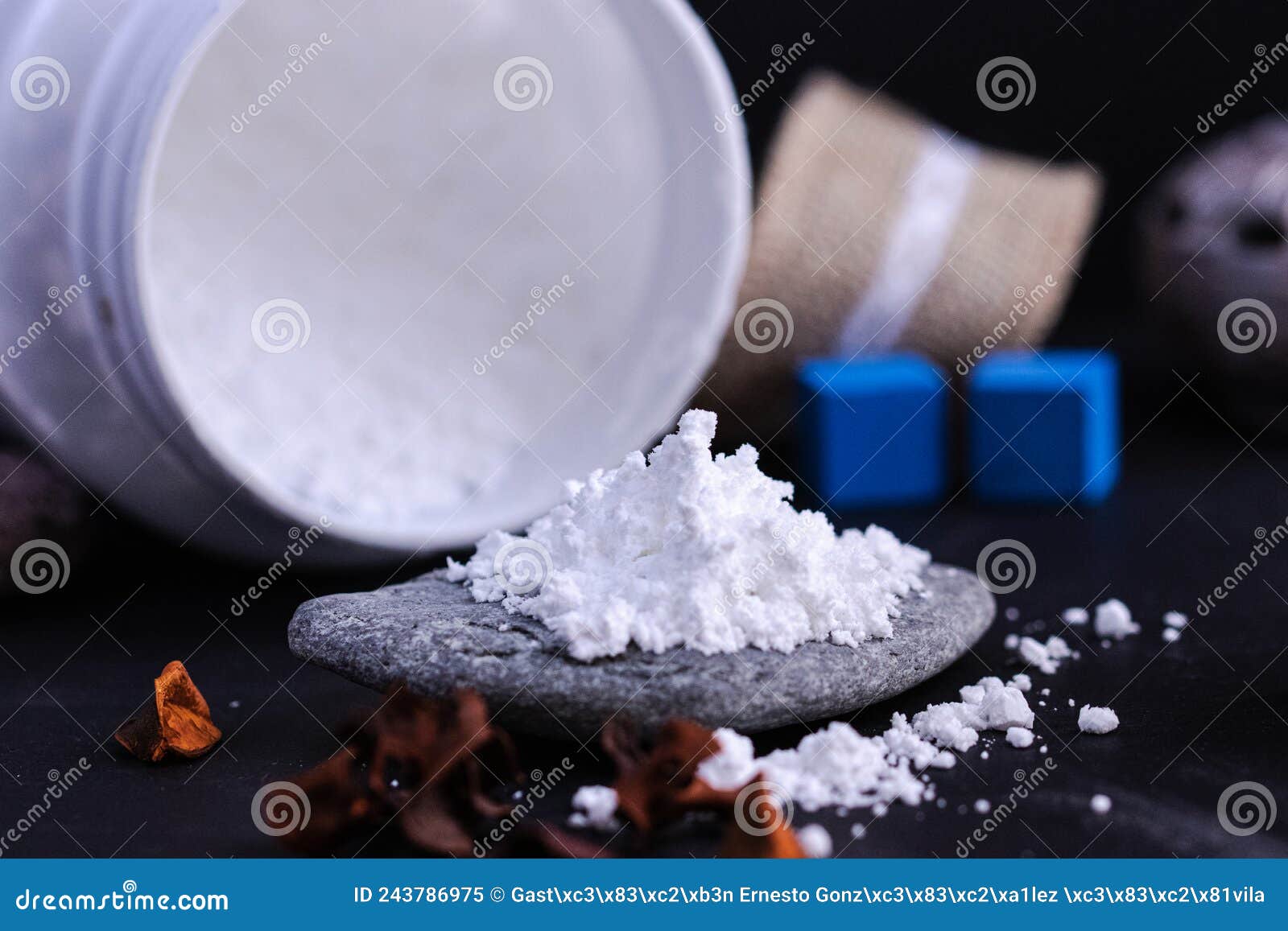 Bottle of Creatine Monohydrate Powder Stock Image - Image of body ...