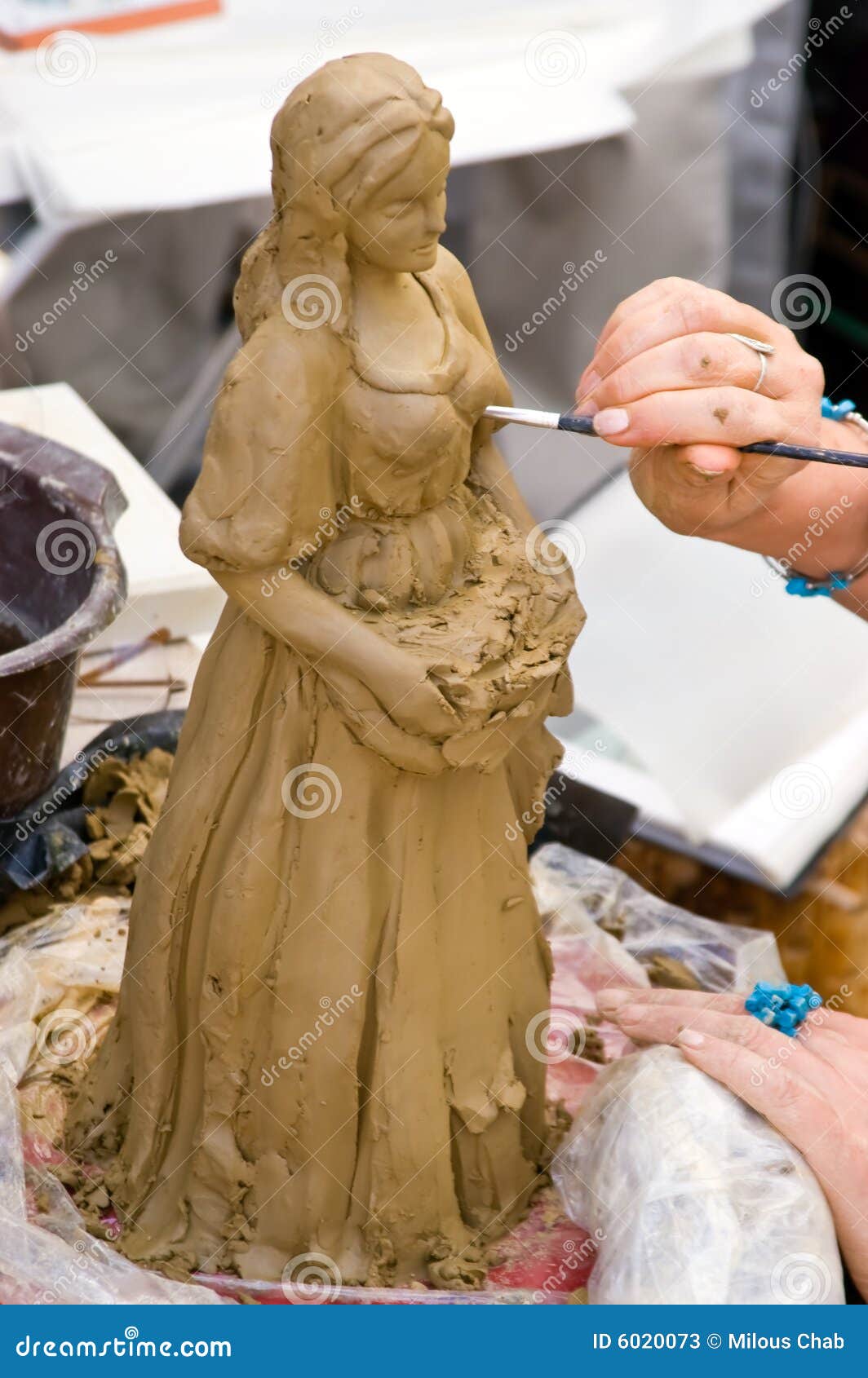 Creating sculpture stock image. Image of shade, creativity - 6020073