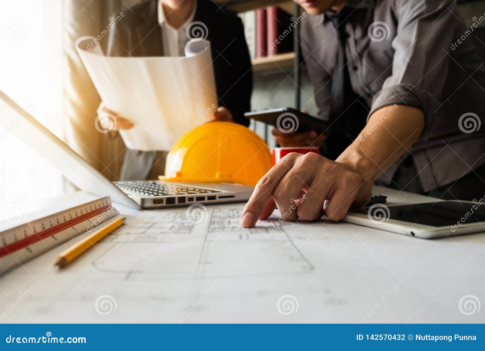 Creative Architect Projecting on the Big Drawings in the Dark Loft ...